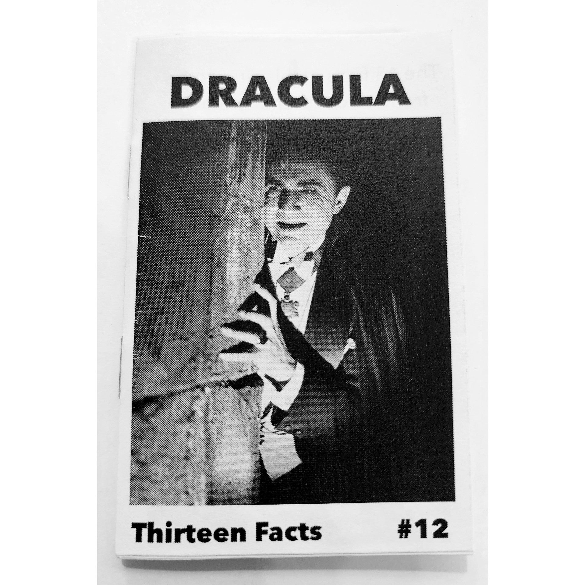 13 Facts #12 Dracula – Atomic Books